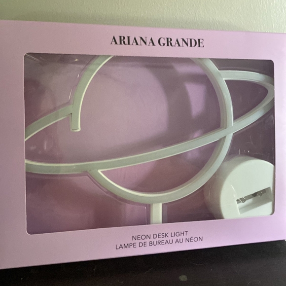 Ariana Grande | Accents | New Ariana Grande Rem Saturn Neon Desk Light ...